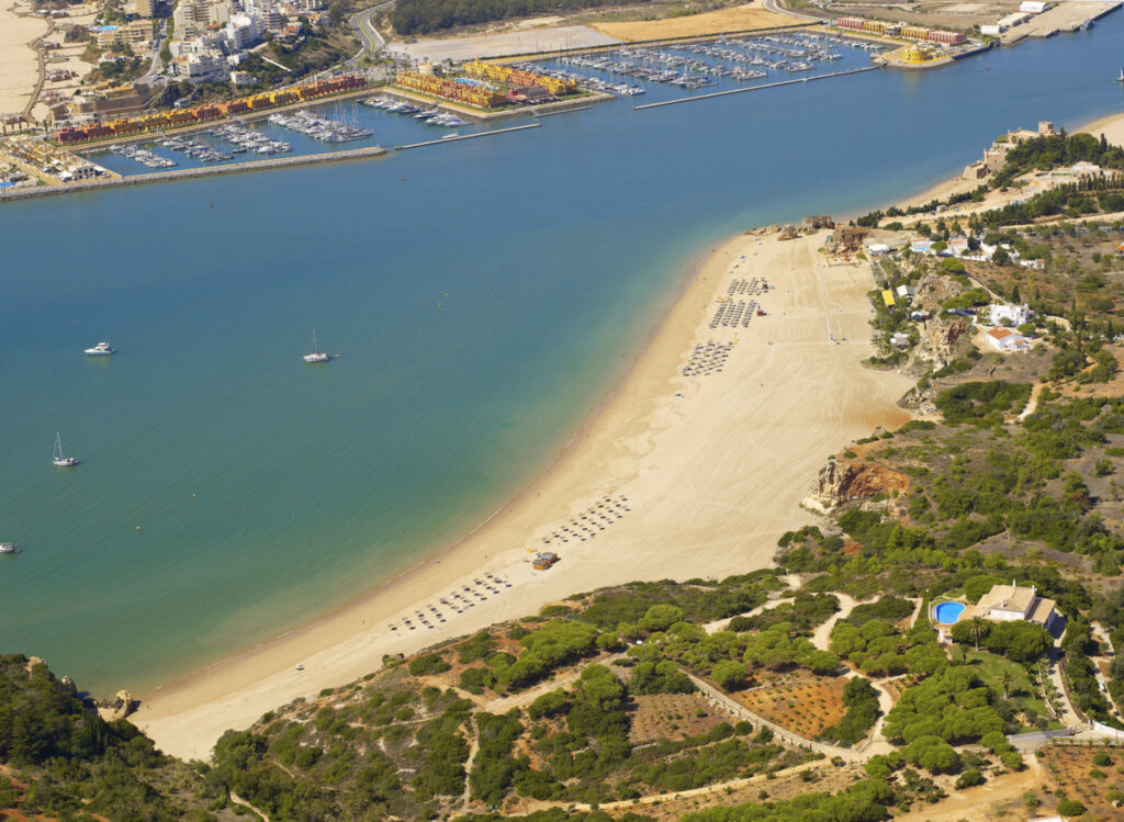 6 Beaches you have to visit in Ferragudo, Algarve - Restaurant Portarade
